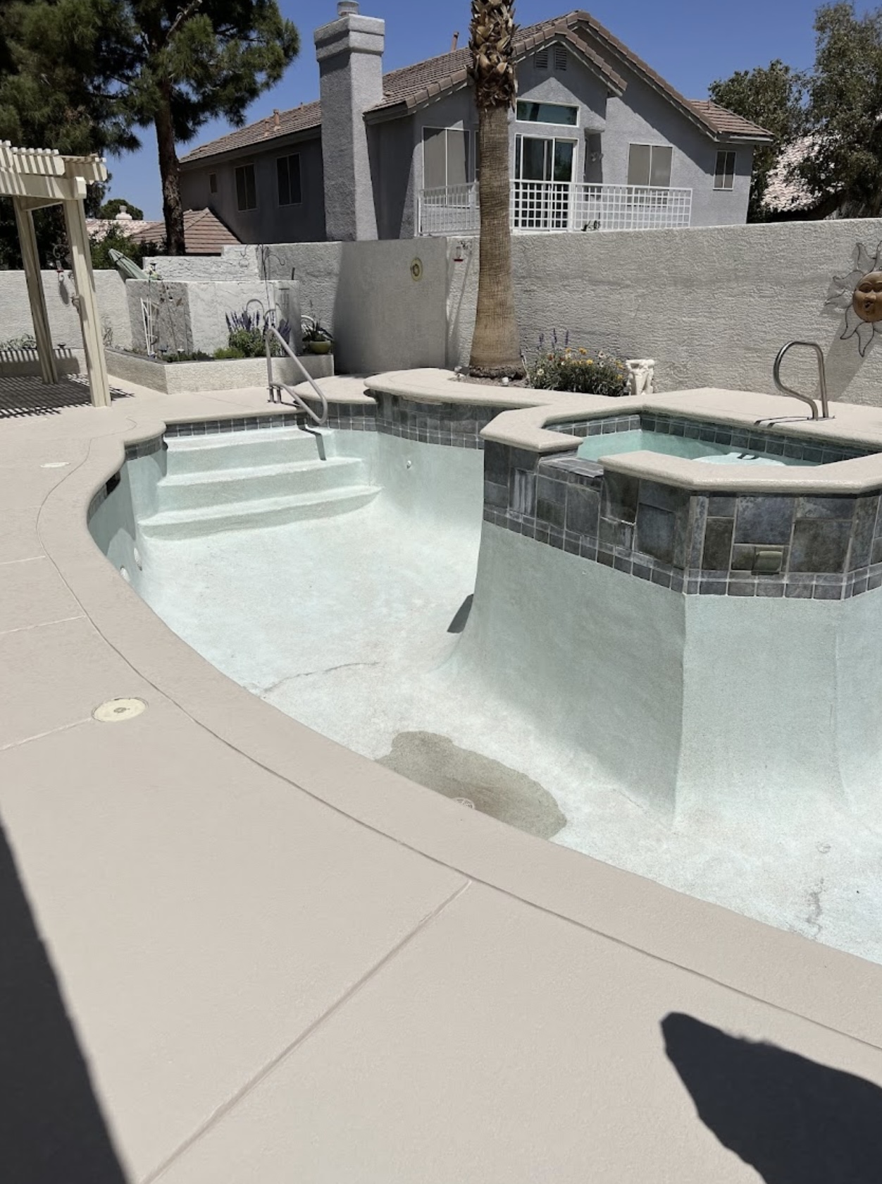 Pool Decks / Pool Deck Coatings